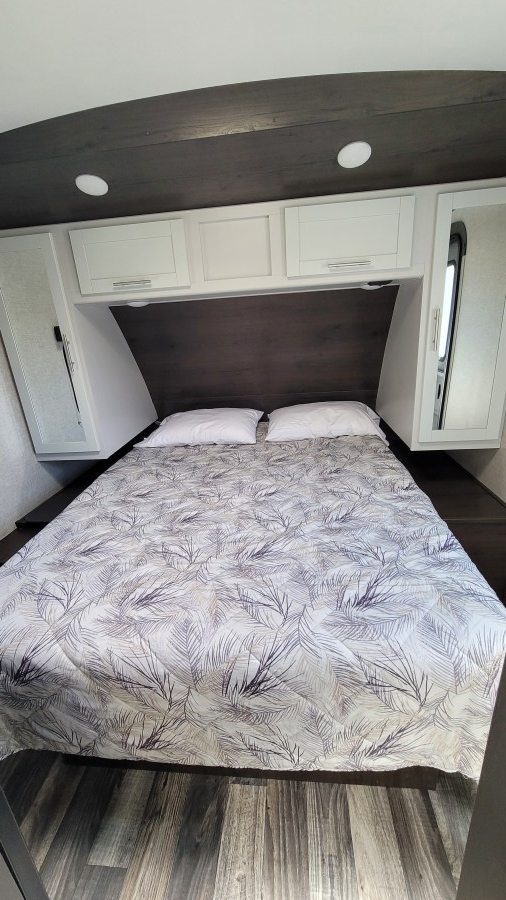 Used 2019 Keystone RV Bullet Premier 26UDPR Travel Trailer For Sale ...