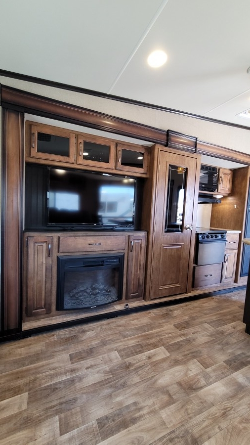 Used 2016 Grand Design RV 303rls Fifth Wheel For Sale Wenatchee, Washington