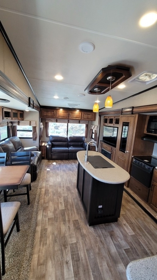 Used 2016 Grand Design RV 303rls Fifth Wheel For Sale Wenatchee, Washington